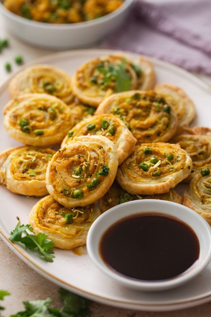 Potato & Peas Samosa Pinwheels (With Puff Pastry) - Sinfully Spicy
