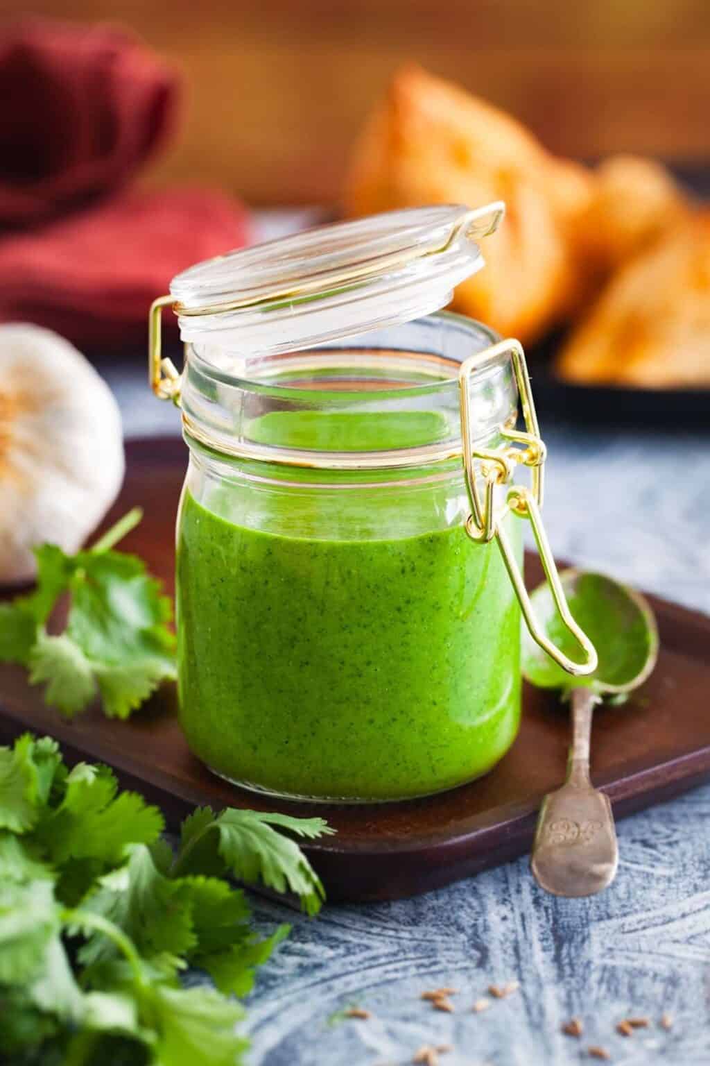 Green Chutney (Cilantro Chutney) - Sinfully Spicy