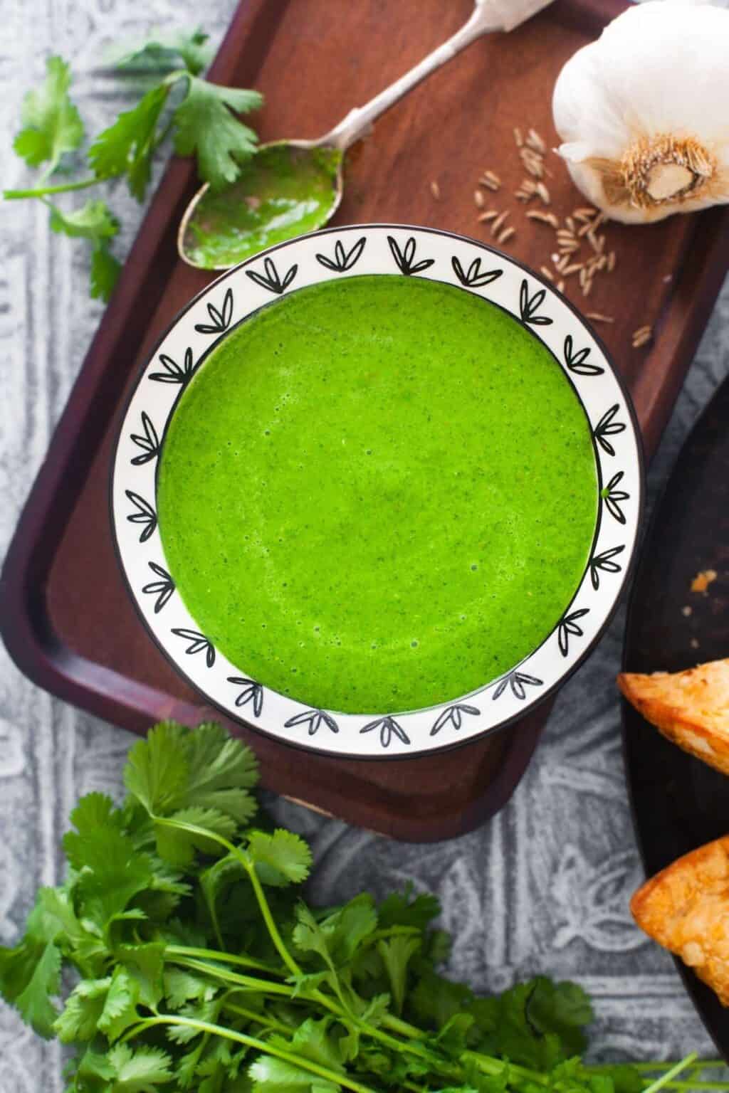 Green Chutney (Cilantro Chutney) - Sinfully Spicy