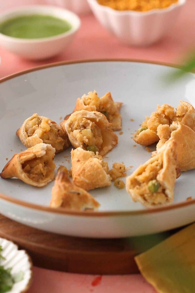 Easy Samosa Chaat With Chole - Sinfully Spicy