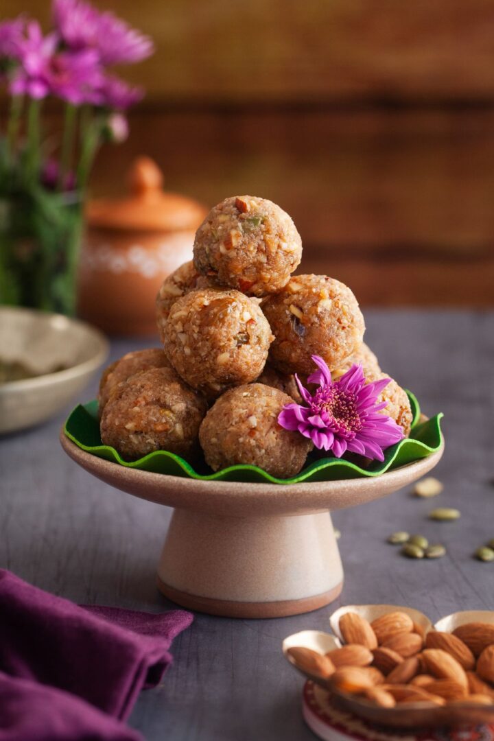 Coconut Ladoo Recipe (With Jaggery, No Syrup) - Sinfully Spicy